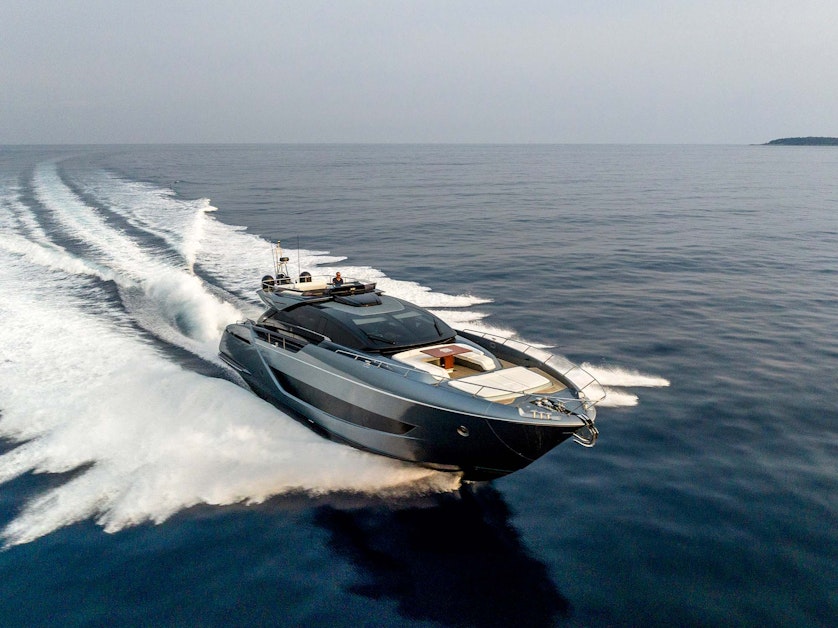 Best Riva Folgore 88 | Contact Riva Brokers Today