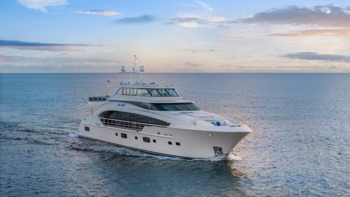 122’ (37.2m) Horizon MISS MICHELLE Now Asking $16,950,000