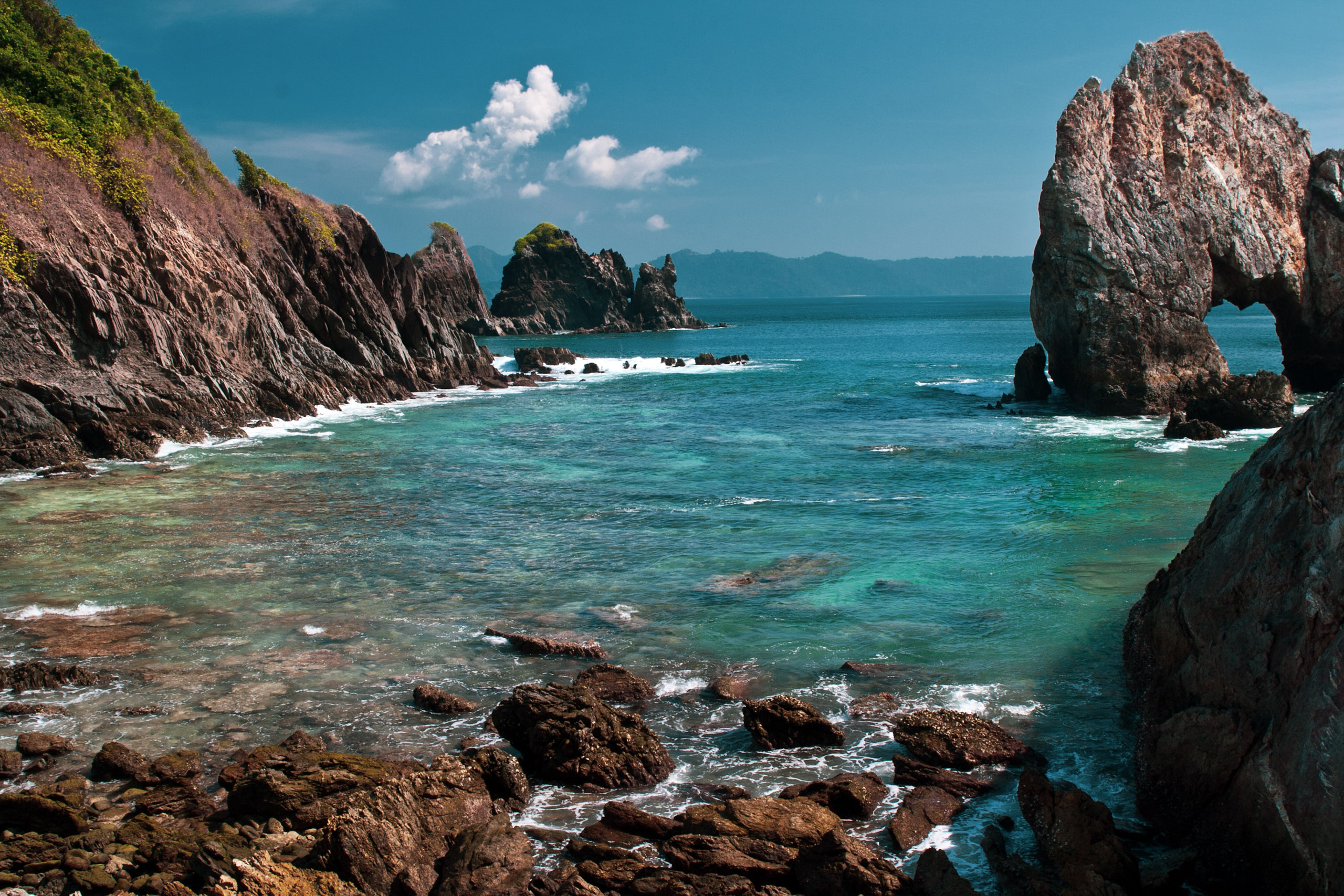 Luxury Yacht Charter Myanmar | Crewed Superyachts Myanmar