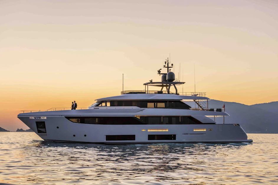 Custom Line Navetta 33 | Yachts for Sale | N&J