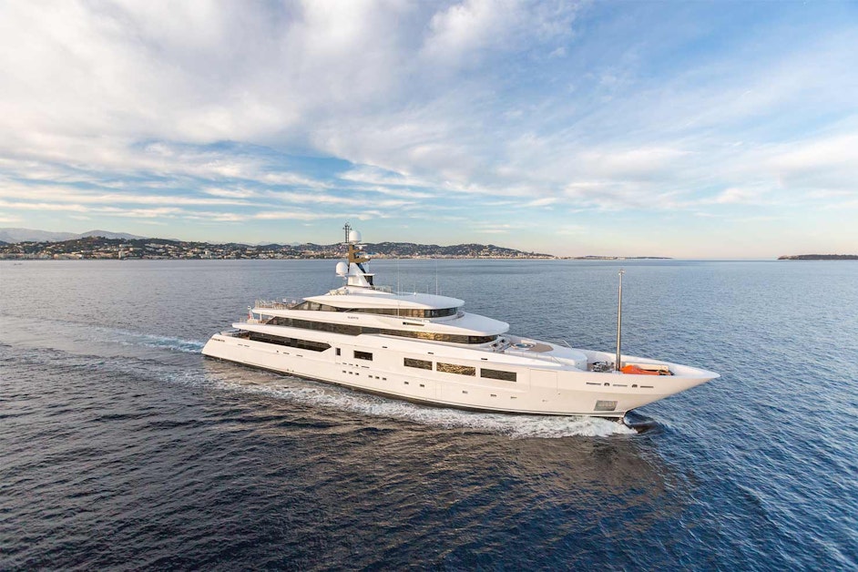 A Day Onboard 227 (69.3m) Tankoa Luxury Charter Yacht Suerte