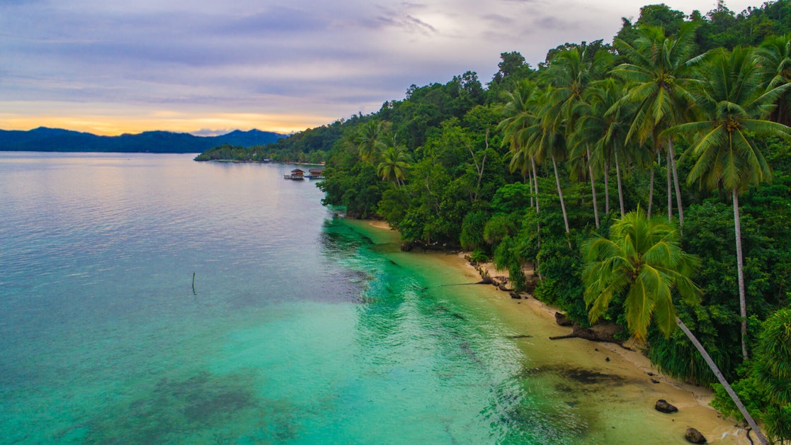 Private Yacht Holiday Discover Indonesia | Wai Island to Tobelo ...